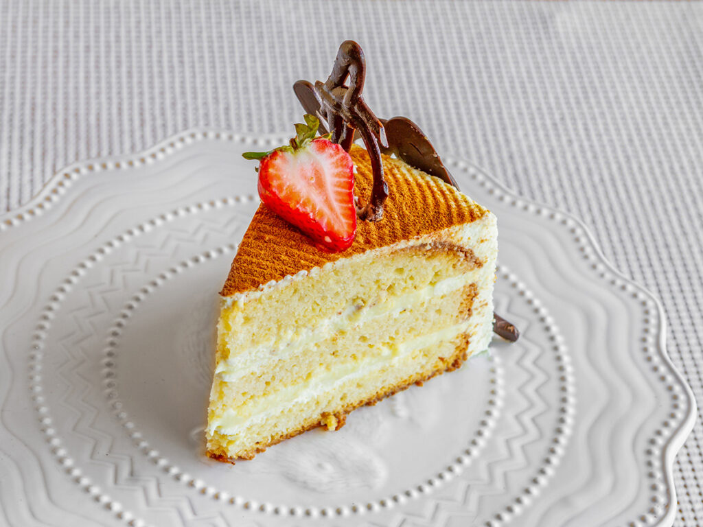 Rompope Tres Leches Cake